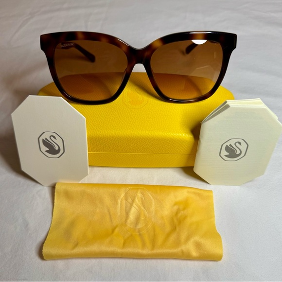 Swarovski | Accessories | Nwt Tortoise Shell Crystal Swarovski ...